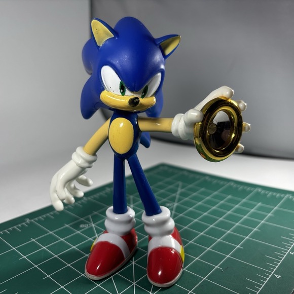 tech4kids | Toys | Sonic The Hedgehog Lightforce Sonic Megalite Figure ...